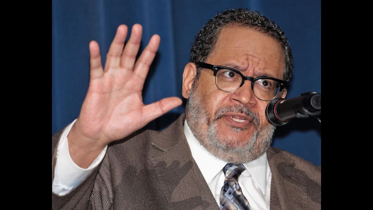 Michael Dyson “makes everyone mad,” then gets standing ovation